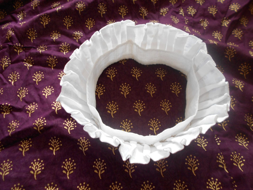 Eva's historical costuming blog: Various ways of making 13th-early 14th ...