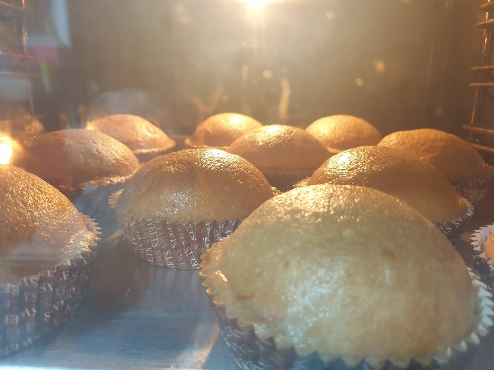 ZULFAZA LOVES COOKING: Mexican bun aka roti boy aka papa roti aka roti kopi