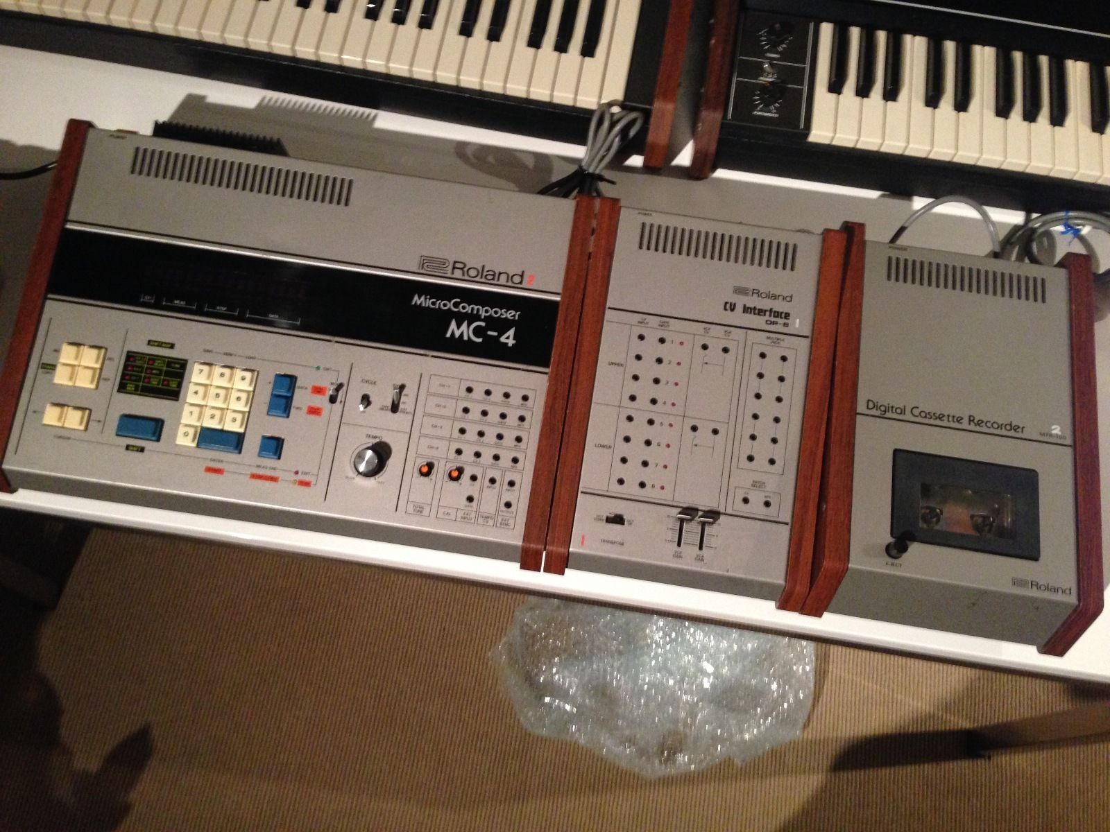 MATRIXSYNTH: Roland MC-4 Microcomposer w/OP-8 CV Interface & MTR-100 ...