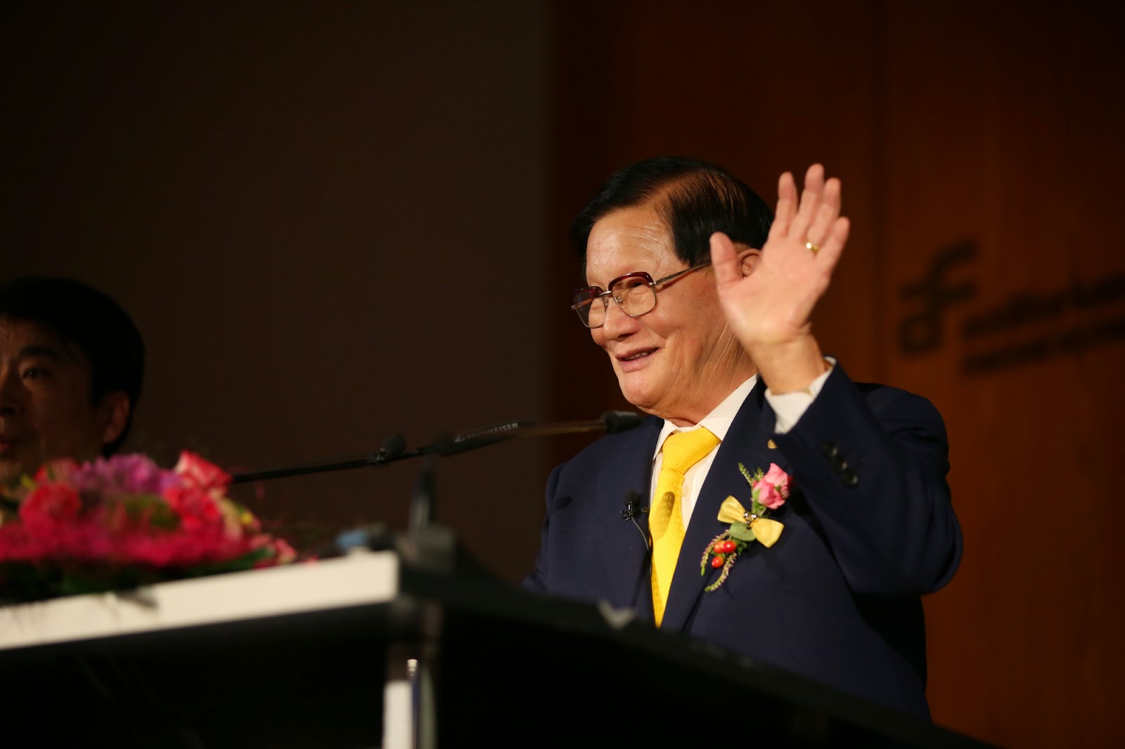 Peace on Earth: Mr. Man Hee Lee Advances Towards A Peaceful Unification ...