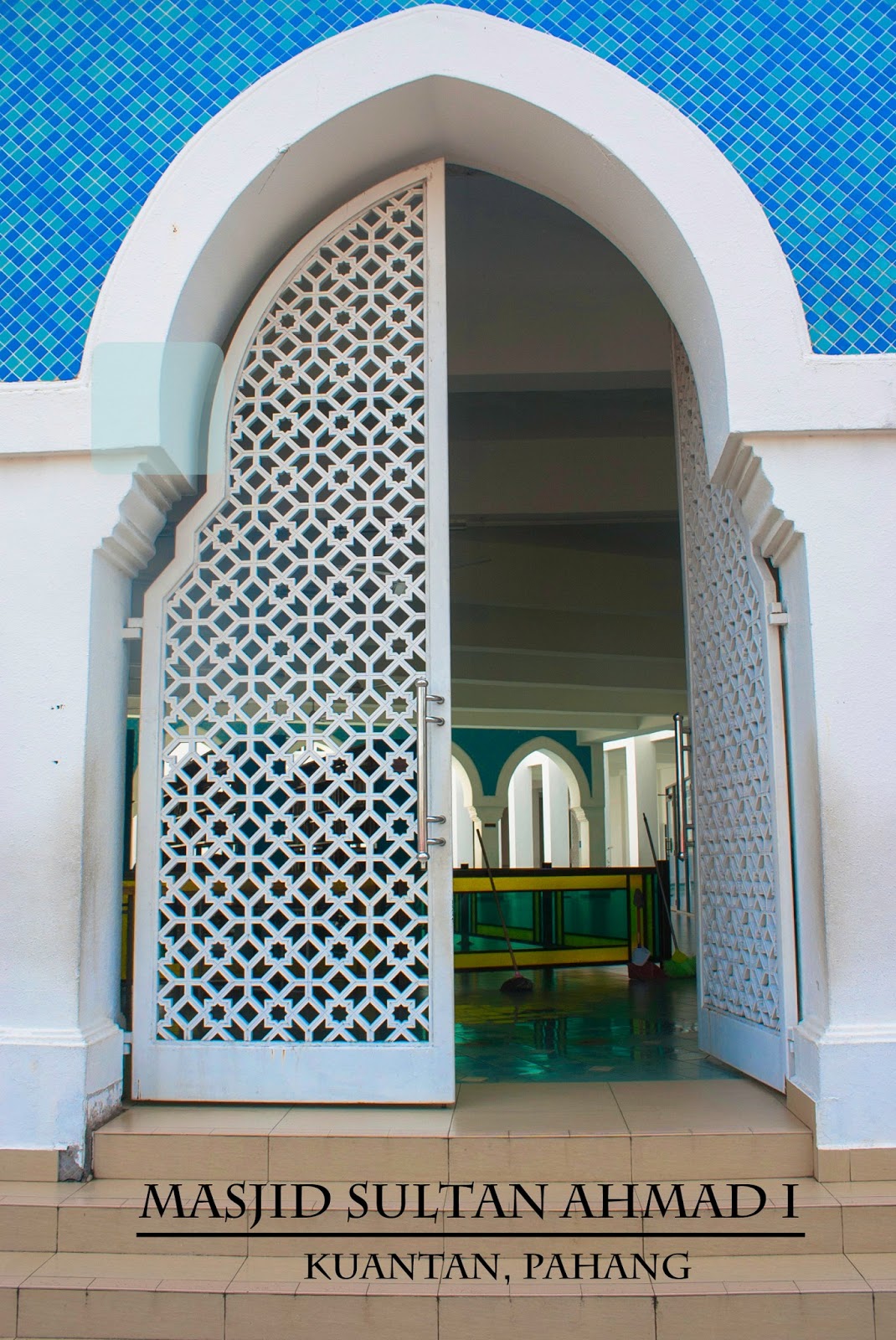 Kuantan Places: Masjid Sultan Ahmad I, the Biggest in Pahang