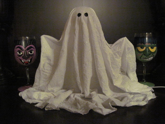 Kudos Kitchen By Renee: "Spiffy-Stiffy Fabric Ghosts"