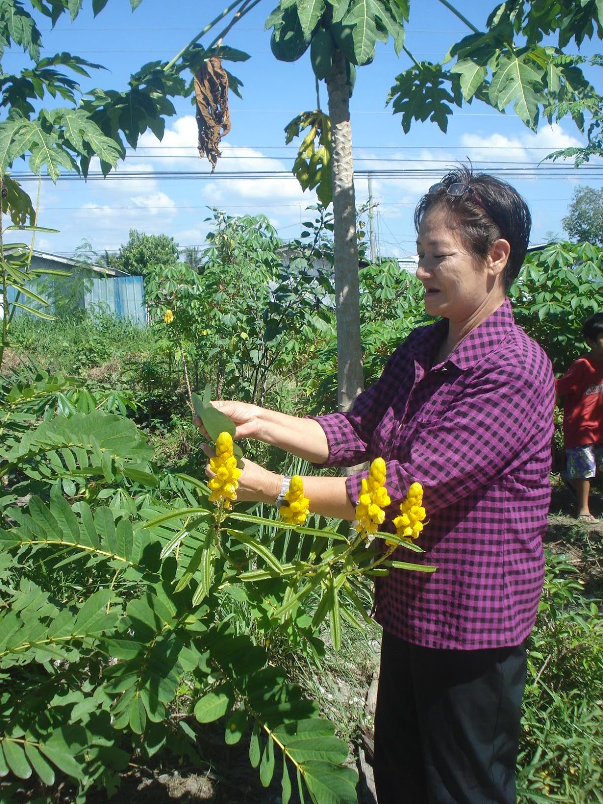CCT News: Nanay Elisa Takes Second Place in 2013 Lydia Awards