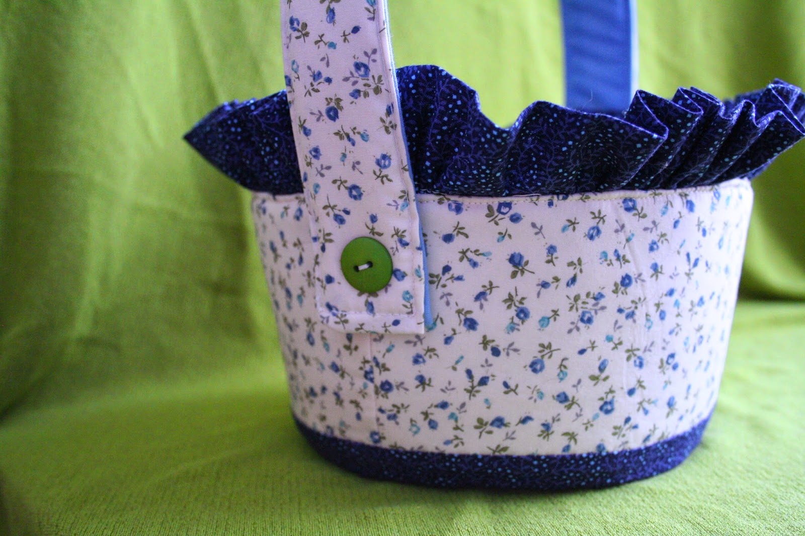 Tangible Pursuits: Easter Basket: Free Pattern and Tutorial