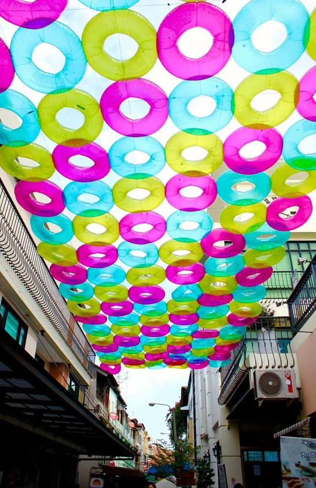 Wong Fang Peng F163D0340 VA1E: Colorful rooftop