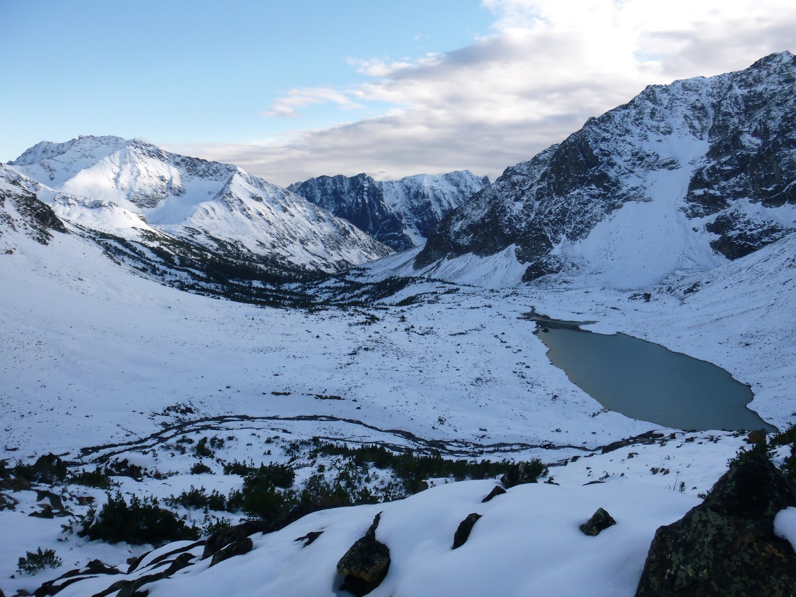 Paddle Across: Niut Range Paddle and Hikes