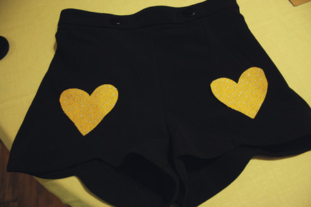 The Pineneedle Collective: DIY Heart Appliqué on High Waisted Shorts