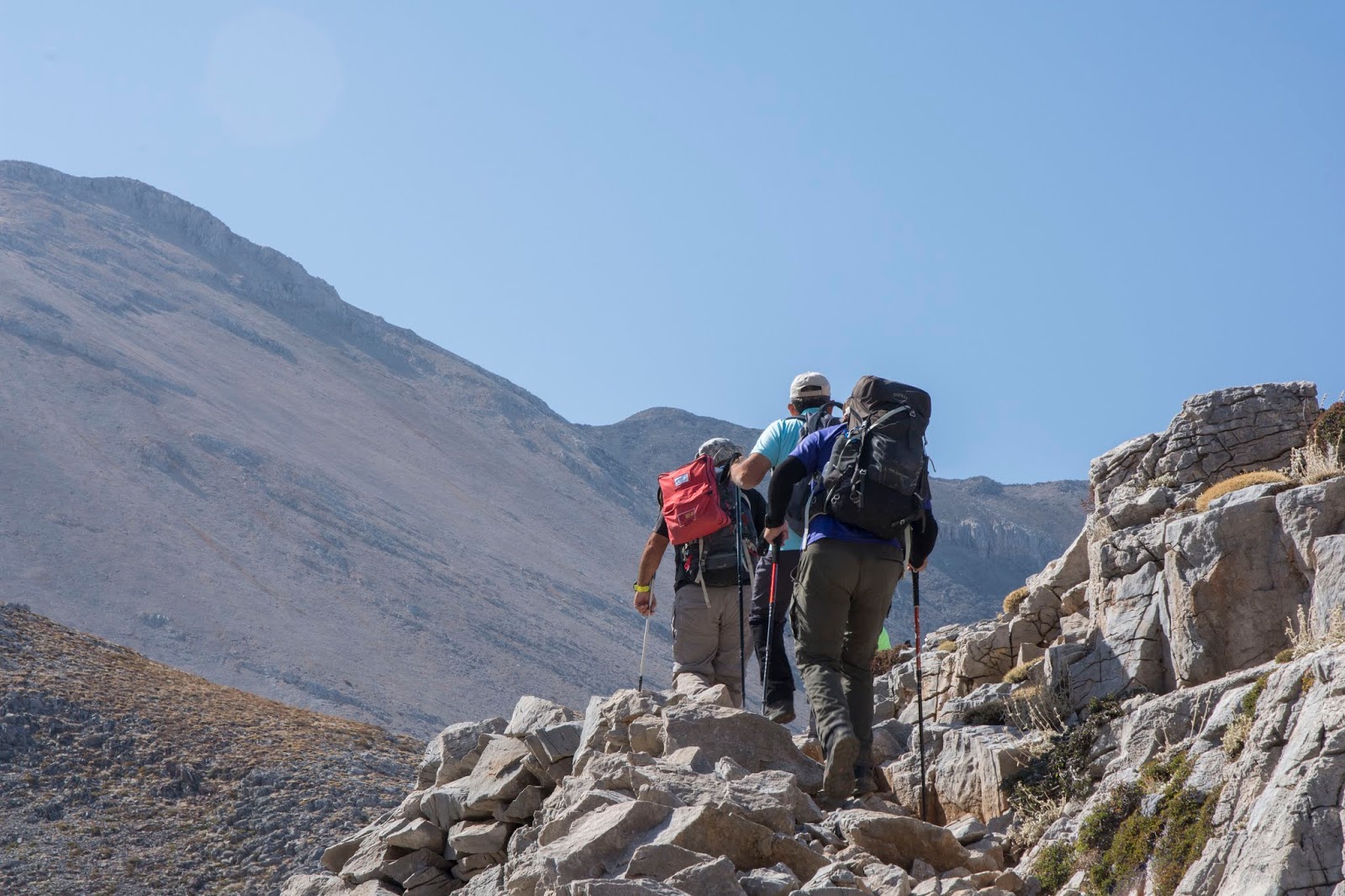 EXPLORE MOUNTAINS: ΔΙΑΣΧΙΣΗ ΛΕΥΚΩΝ ΟΡΕΩΝ (ΑΜΜΟΥΤΣΕΡΑ-ΞΥΛΟΣΚΑΛΟ)