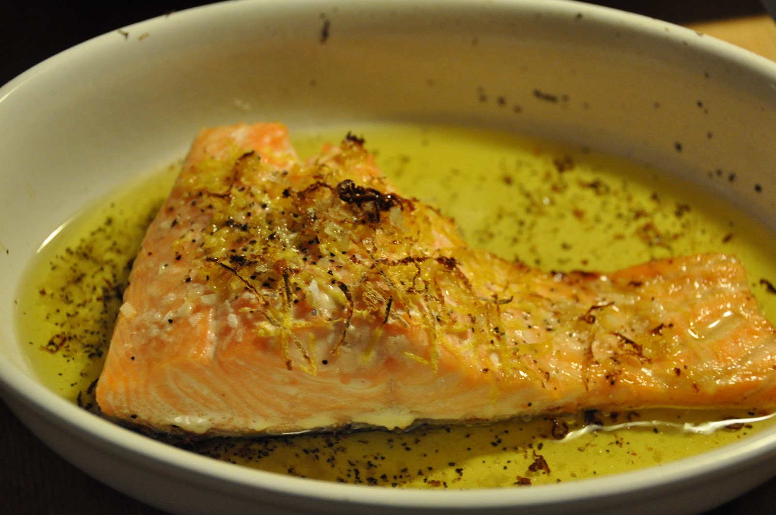 Lax i ugn med rivet citronskal