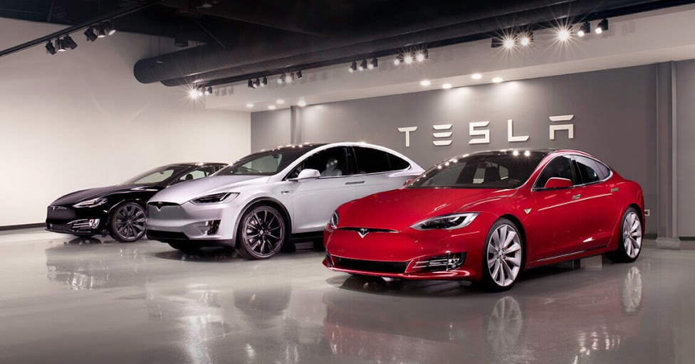 Aberto até de Madrugada: Tesla acaba com Model S e X mais baratos