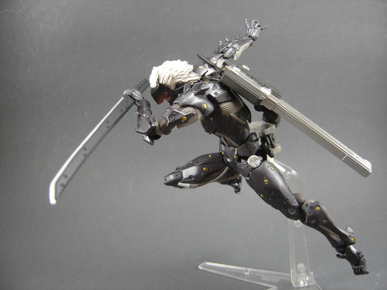 Lightning Ace's gundams: Revoltech Raiden from metal gear rising ...