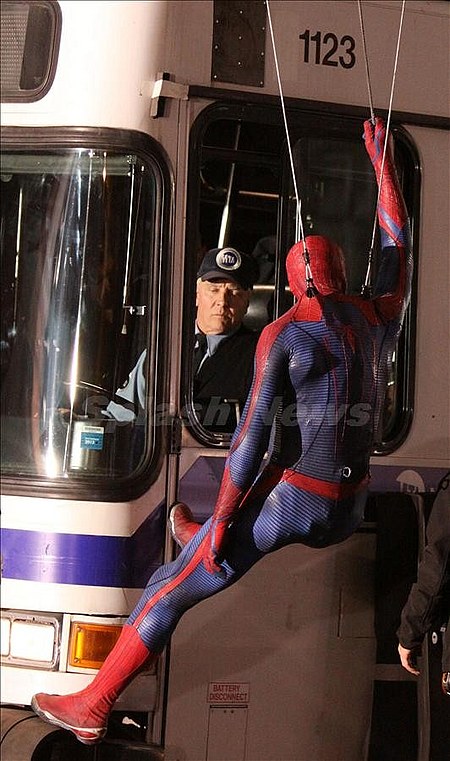 Movie News: The Amazing Spider-Man Stunt Scene Photos