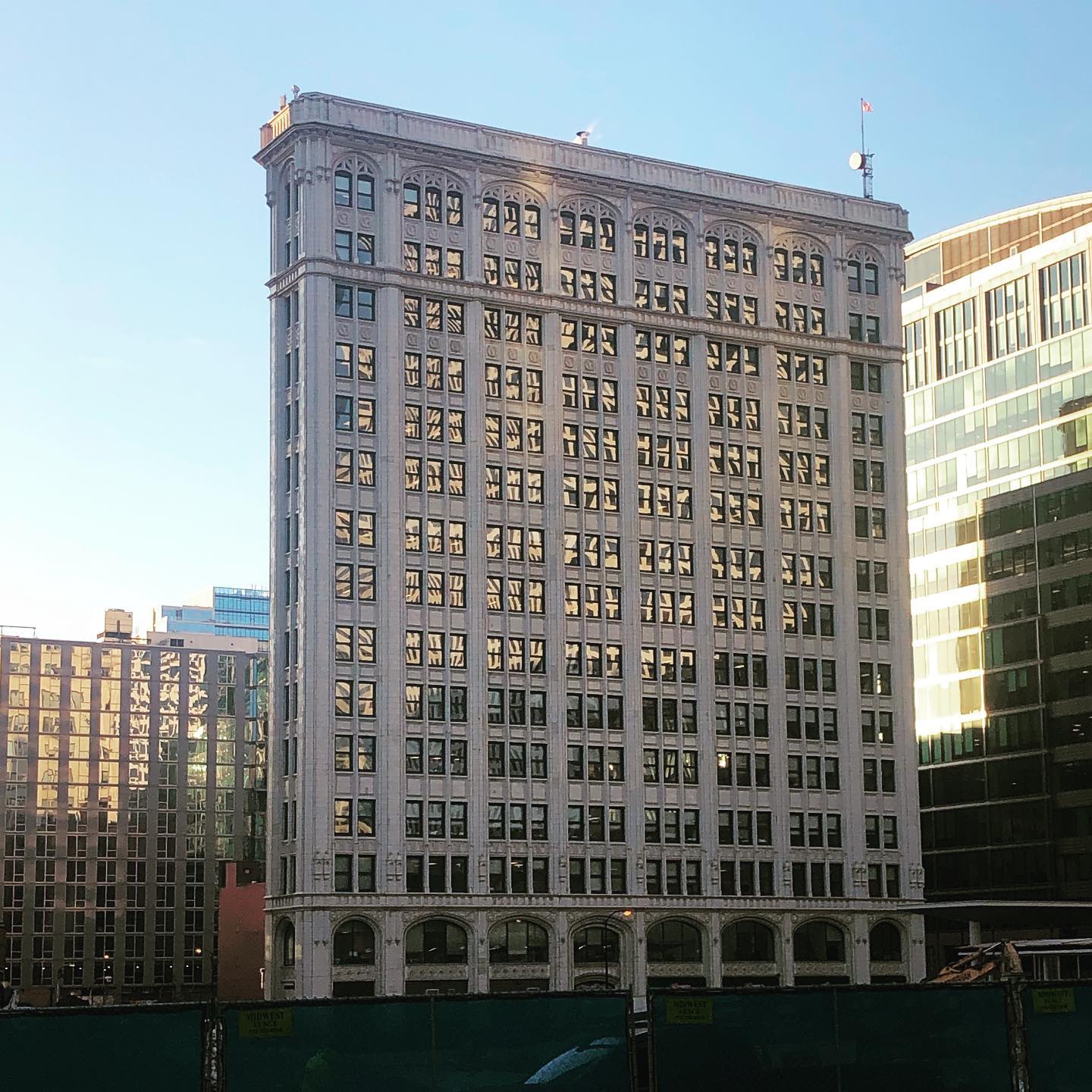 Towns and Nature: Chicago, IL: Metra/CB&Q Headquarters