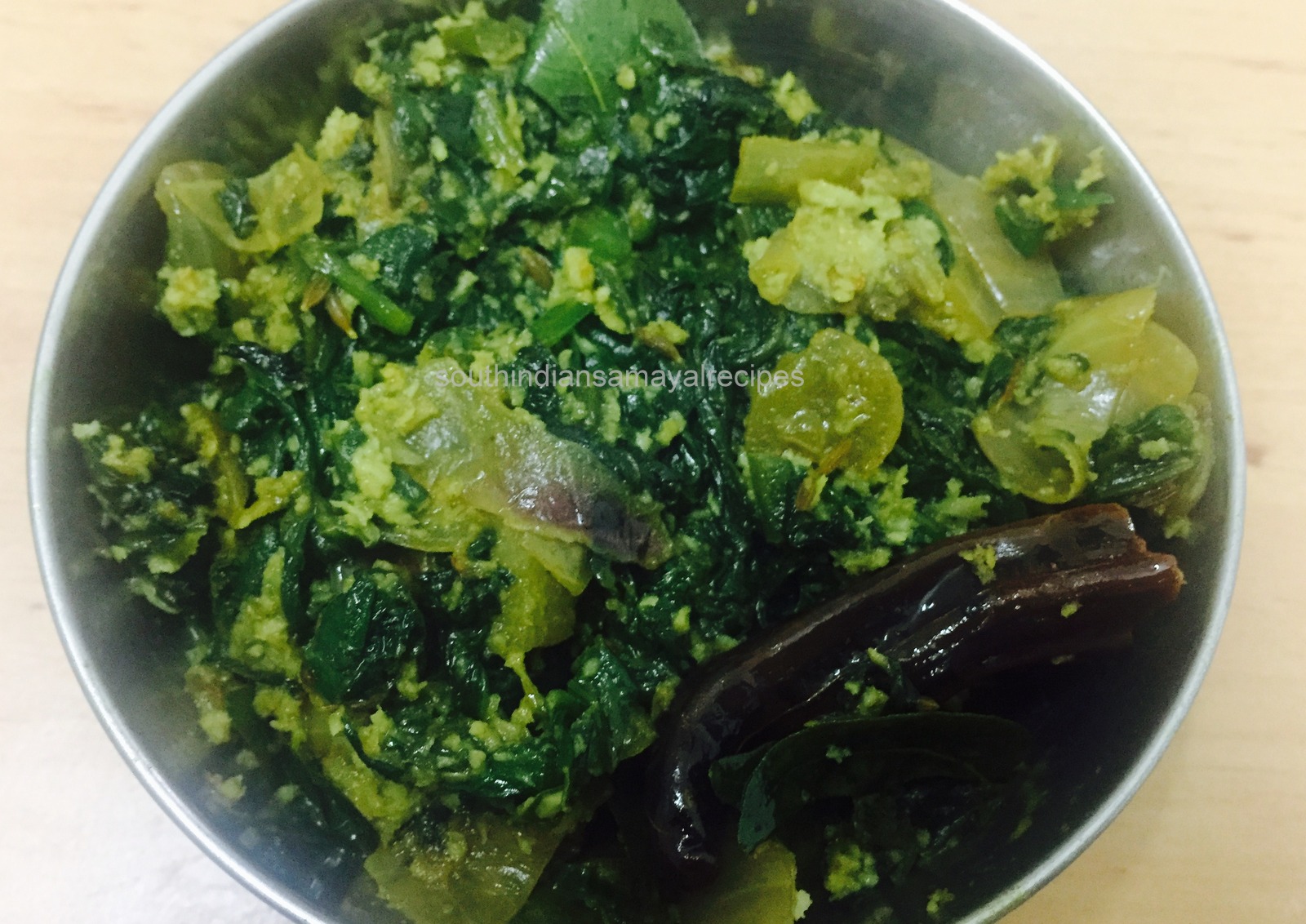 Spinach Stir fry / Palak Keerai Poriyal | South Indian Samayal Recipes