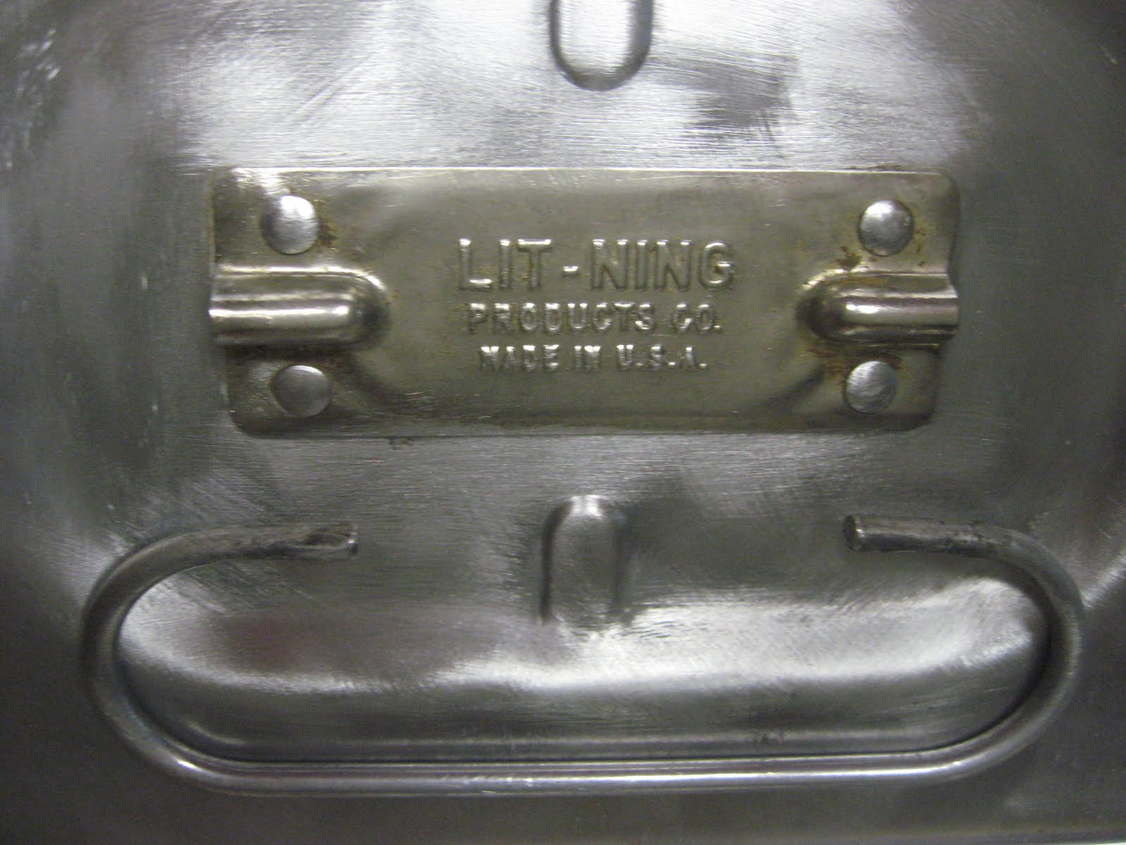 Contaminated Tones: Lit-Ning Metal Box Restoration
