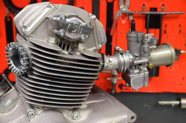Racing Cafè: Engines - Ducati 750 Sport 1974