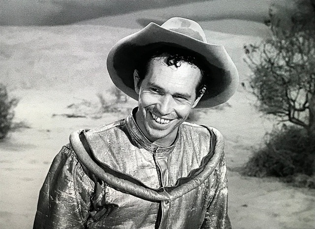 MUSINGS OF A SCI-FI FANATIC: Lost In Space: Warren Oates