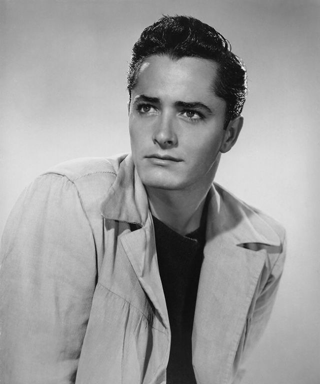 35 Handsome Portrait Photos of John Derek in the 1940s and ’50s ...