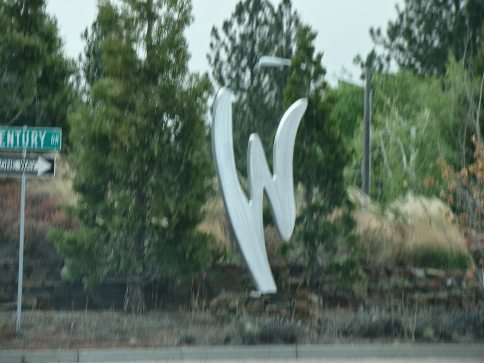 BB, Henri and Me: Bend Oregon: Roundabout Art