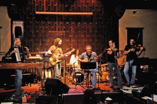 NOTICIAS Y EFEMERIDES MUSICALES Y DEL CINE: HACE 5 AÑOS, MUERE FIDEL ...