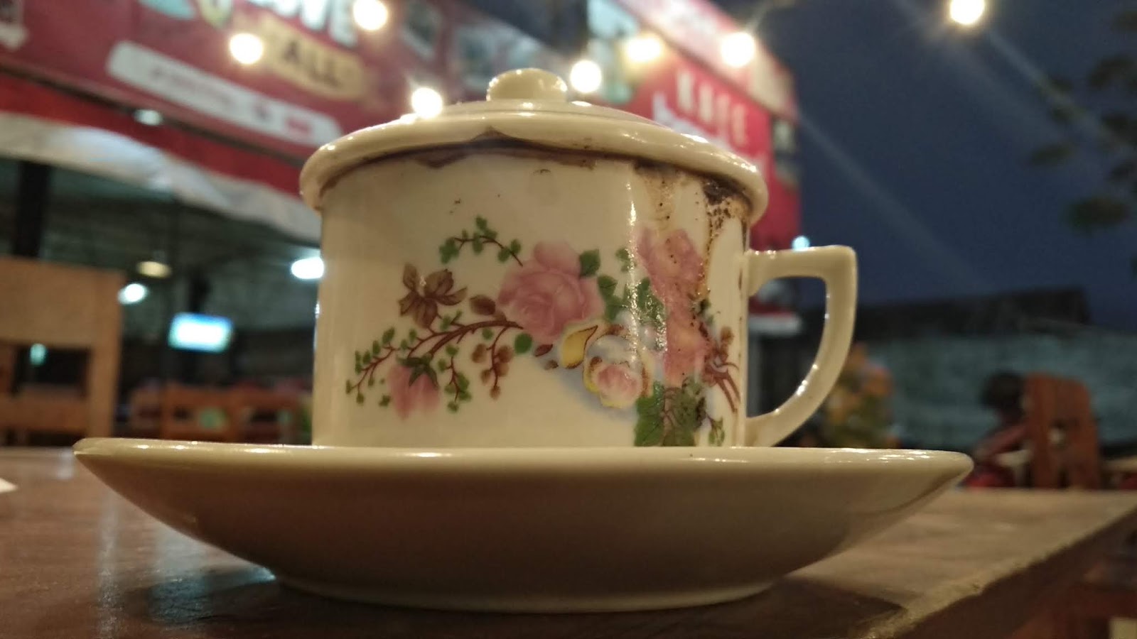 Tak Perlu Basa Basi untuk Nongkrong di Kafe Basabasi | Pustakaku