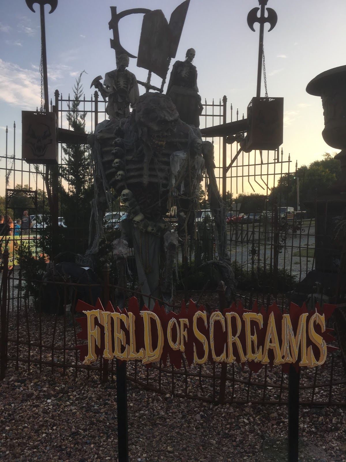 Halloween Haunts 365: FIELD OF SCREAMS REVIEW!!!!