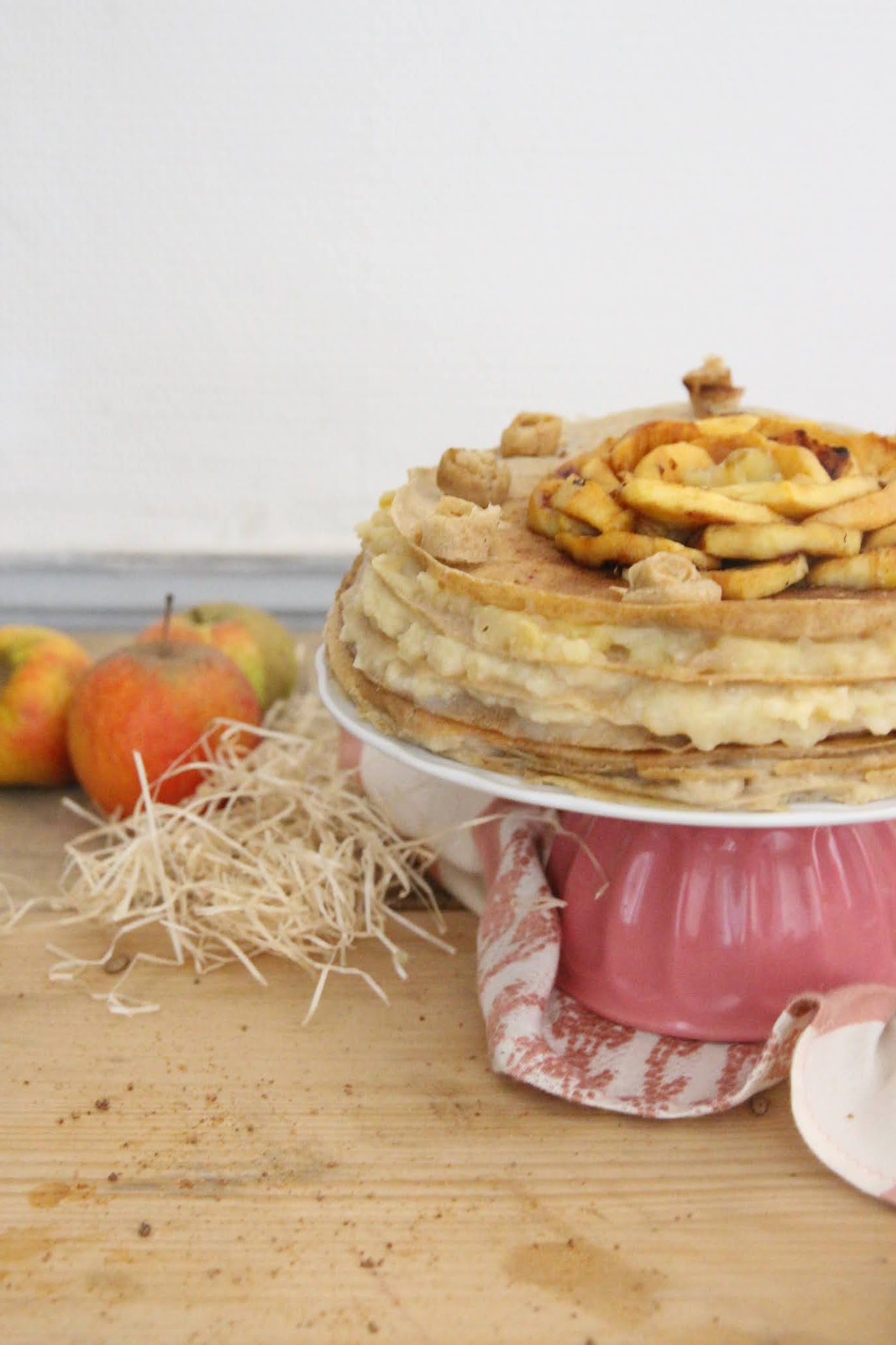 Cuillère et saladier: Gâteau de crêpes aux pommes