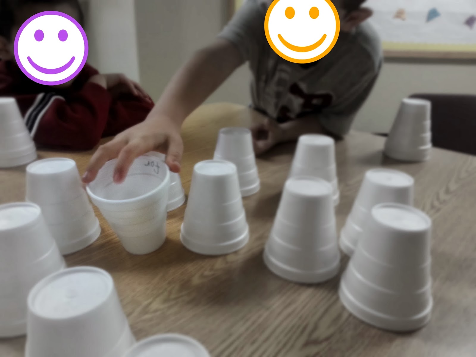 Kindergarten Lifestyle: Concentration Cups