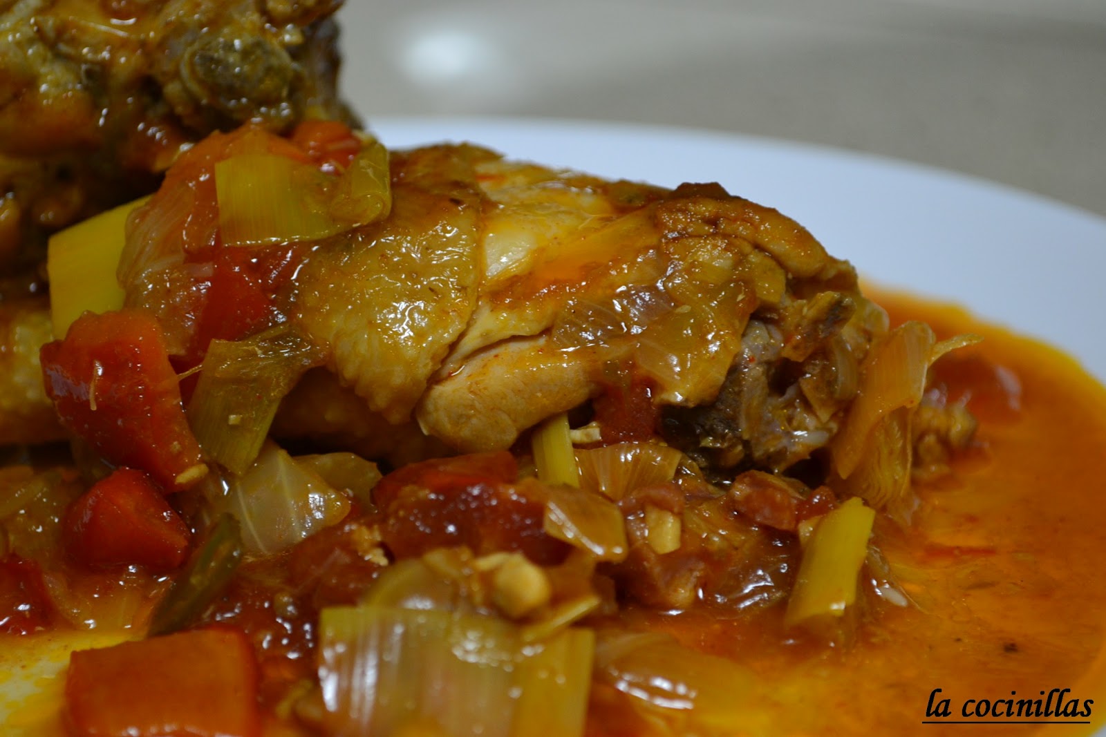 Pollo en salsa al chilindron - La Cocinillas