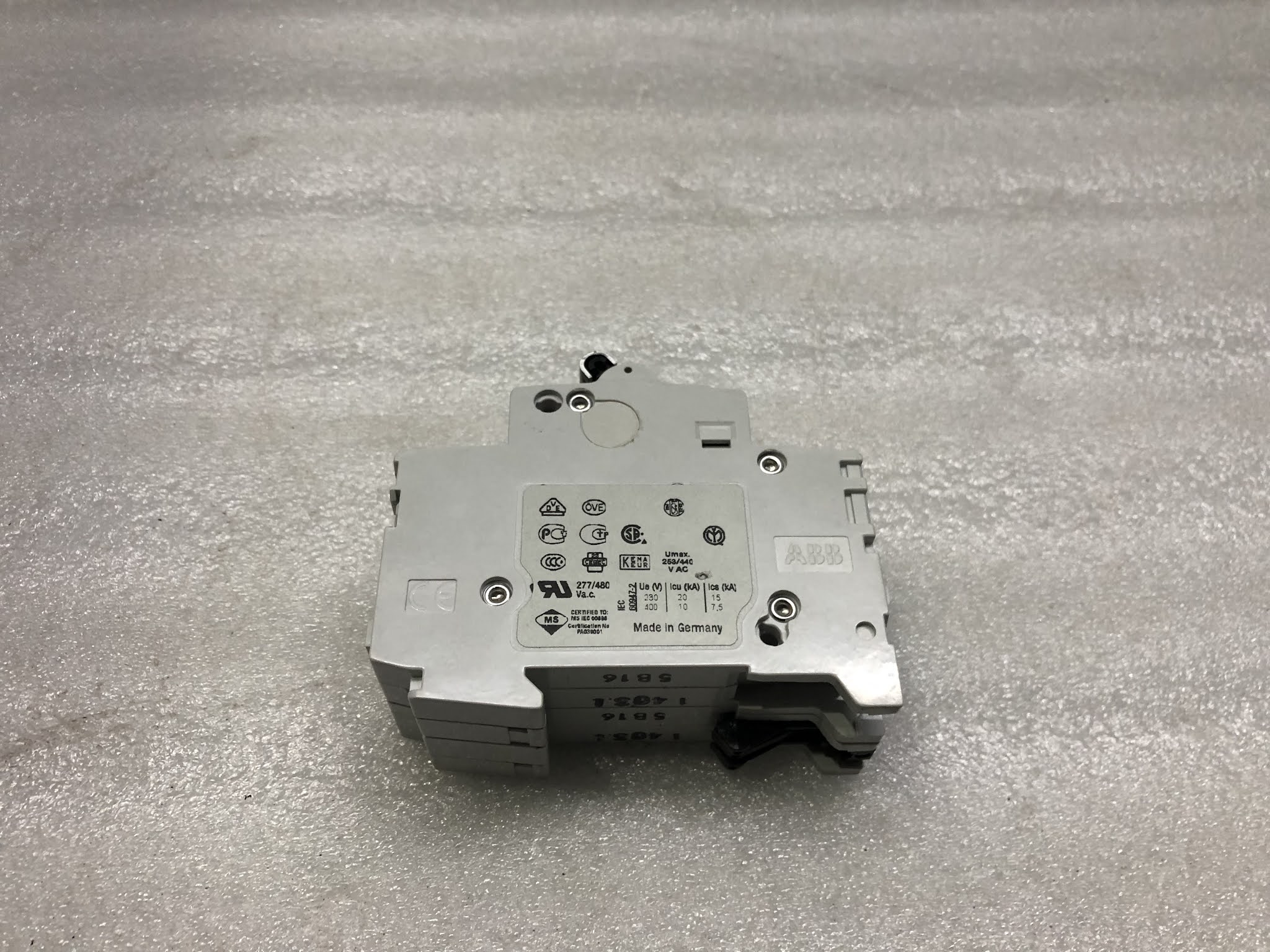 ABB A202 B16 400V GB10963 2-POLE CIRCUIT BREAKER 2CD-S252-001-R0165 27256280116 S202-B