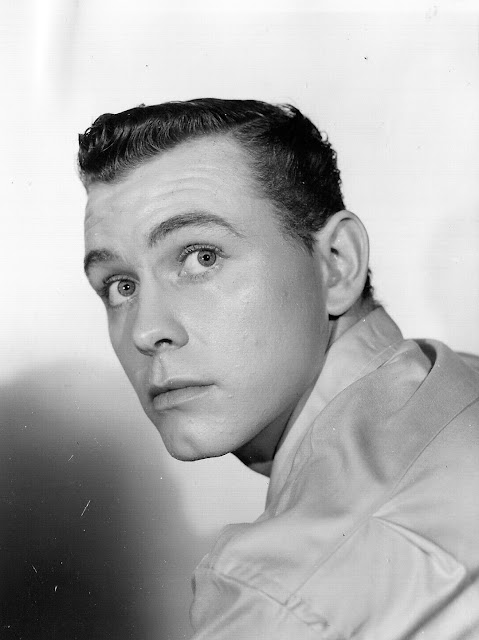 Men From Back Then : Head Shot