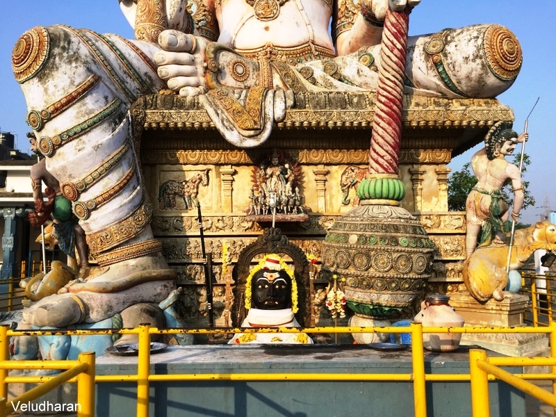 VELUDHARAN TEMPLES VISIT : Sri Angala Eswari and Sri Muneeswarar Temple ...