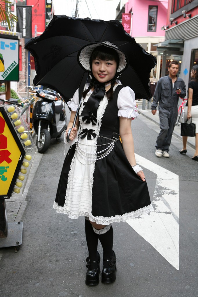 From Sweden to Harajuku - 蛙: Lolita styles