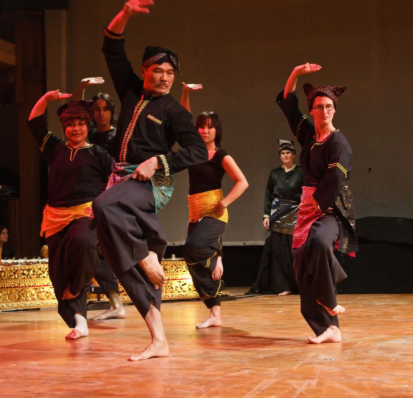 Minangkabau, the World's Largest Matrilineal Society ~ Place for Visit