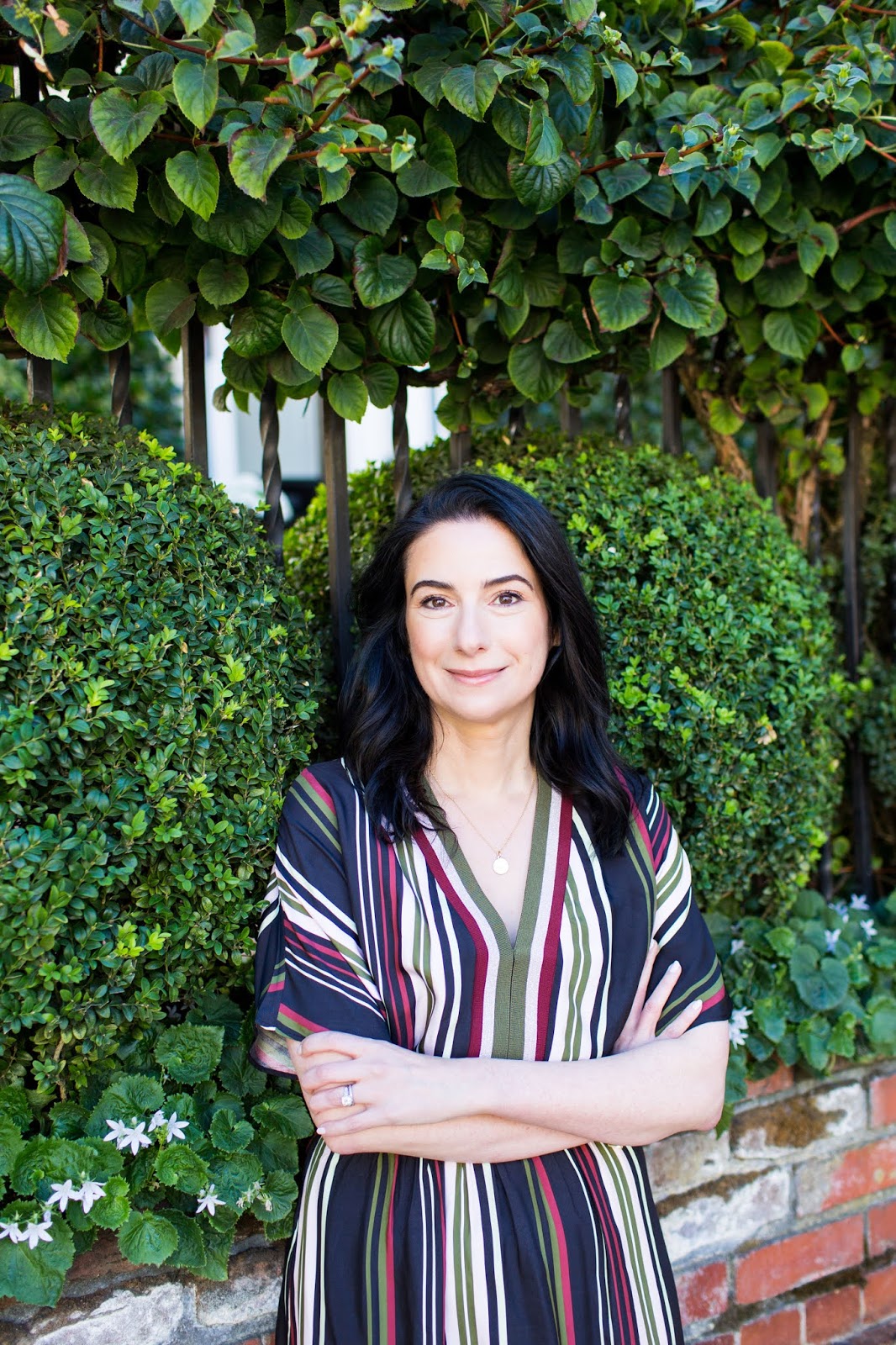 Chick Lit Central: Angela Terry's charming ways...plus a book giveaway