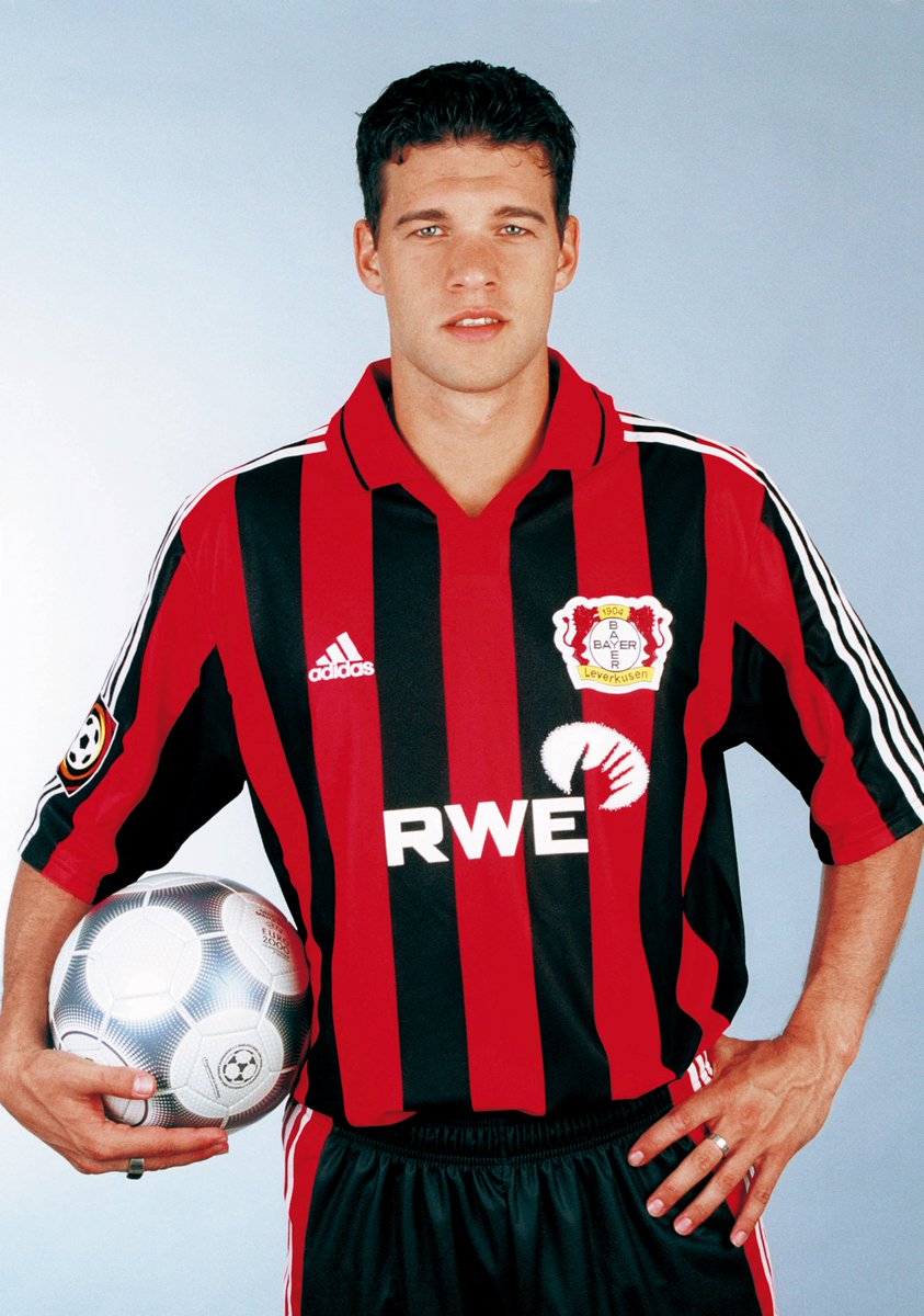 Em 2002, Ballack comandou um Leverkusen vice-campeão europeu