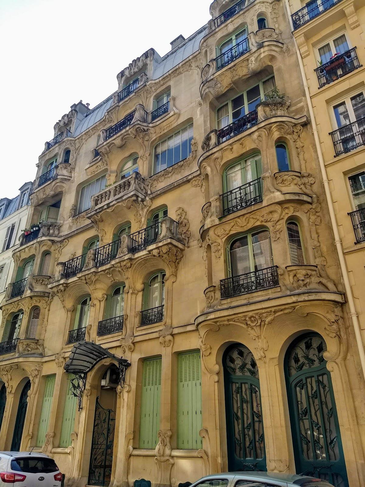 Paris Journal: Screaming facades