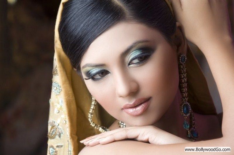 ADVERTISING By SSHaQ: Most Beautiful Pakistani Model Pictures - Sunita ...