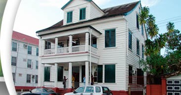 SURINAME MIRROR - Kwalitatief de beste!: 35-Jarige AHKCO doet er ...