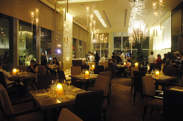 DUDE FOR FOOD: One Spectacular Dinner at Fairmont Makati's Spectrum