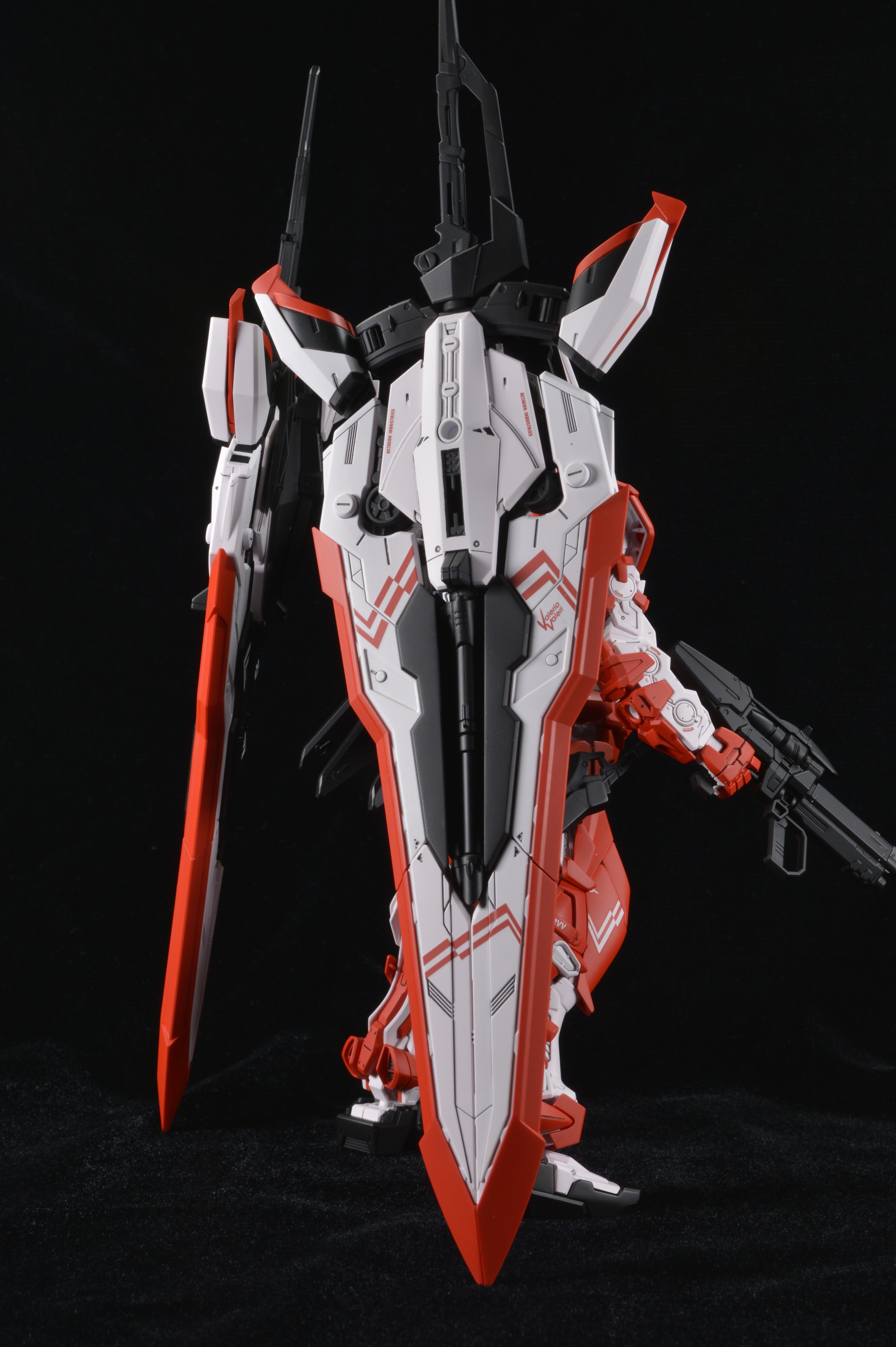 MG Gundam Astray Turn Red