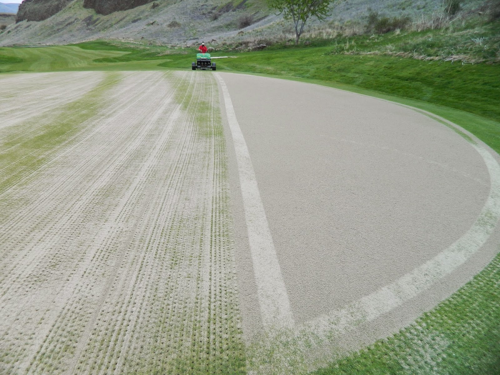 LGCC Golf Maintenance: Greens Aerification