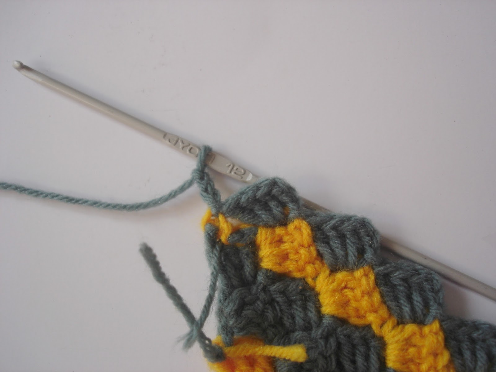 The Lazy Hobbyhopper: How to crochet diagonally - Crochet diagonal box ...