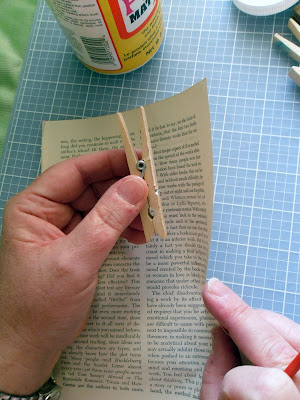 fabricfriend: Altered Clothes Pin Tutorial