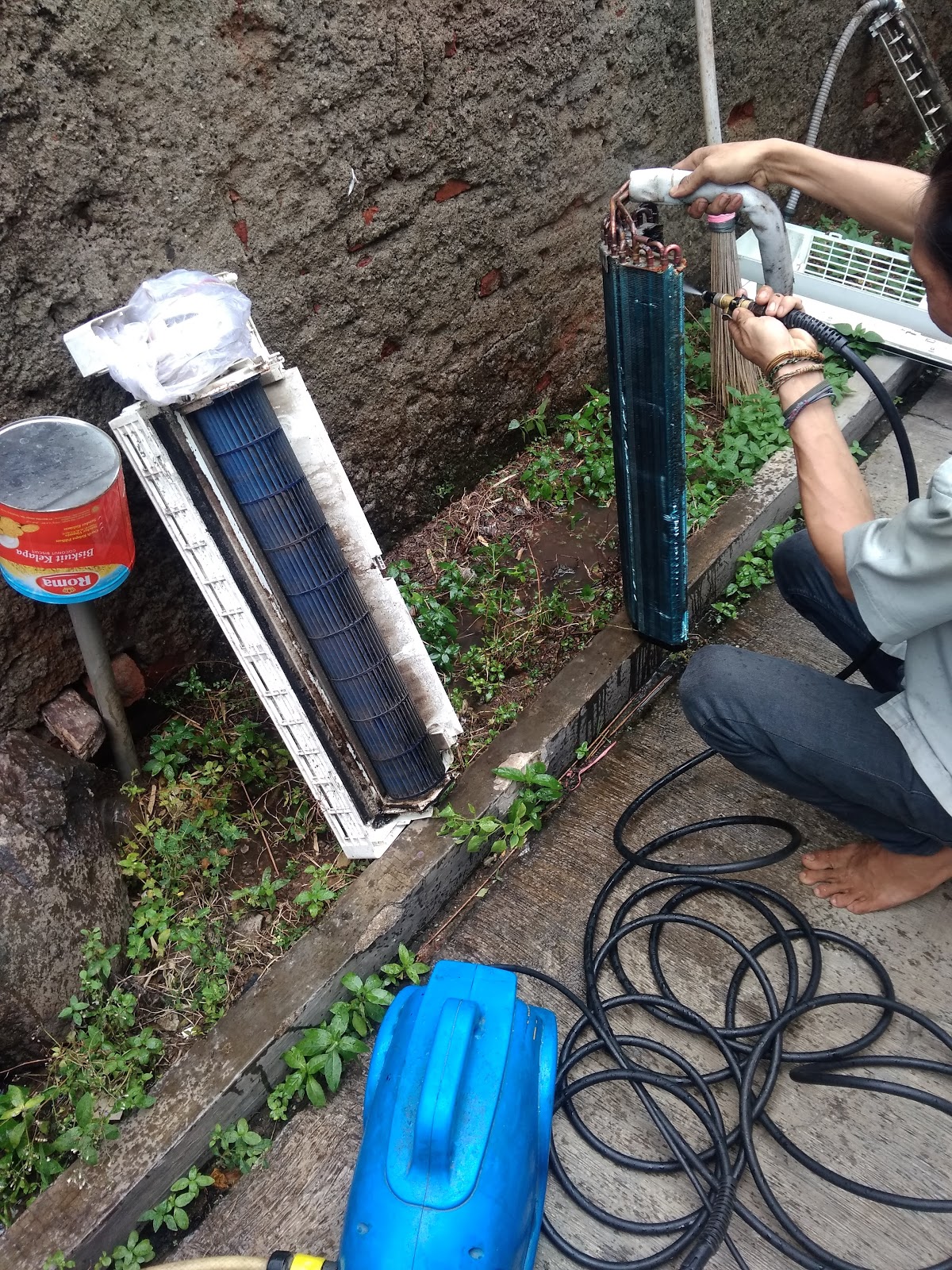 AIRTECH AC - Jasa service ac | ac anda bocor setelah di cuci, ketahui disini penyebabnya