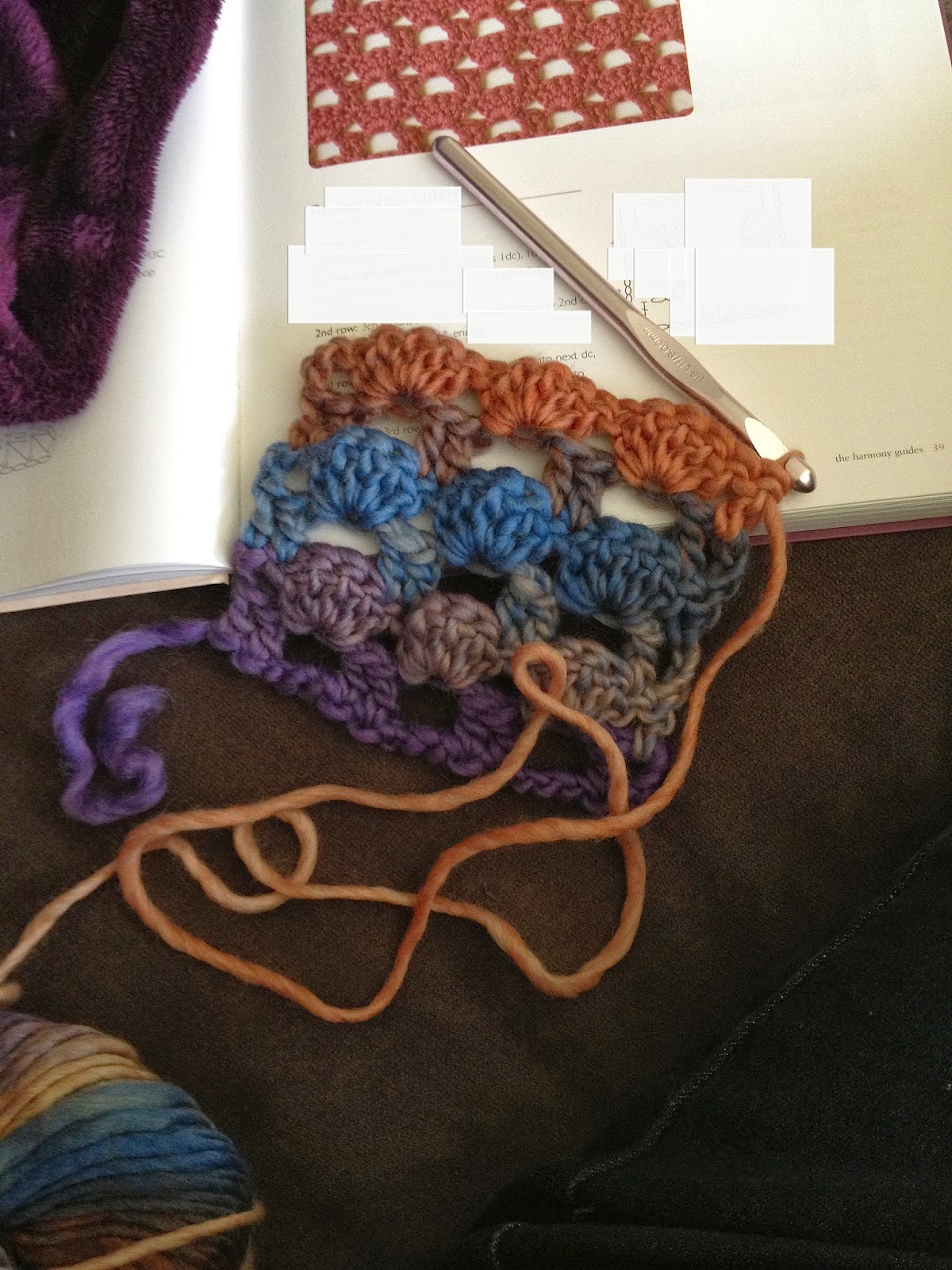 Illuminate Crochet: Boxed Shell Scarf