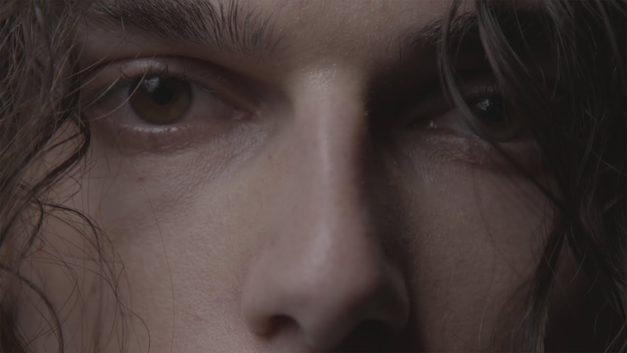 mehro Shares New Single ‘Lightning’