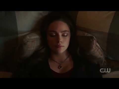 SNEAK PEEK : The Vampires of "Legacies"