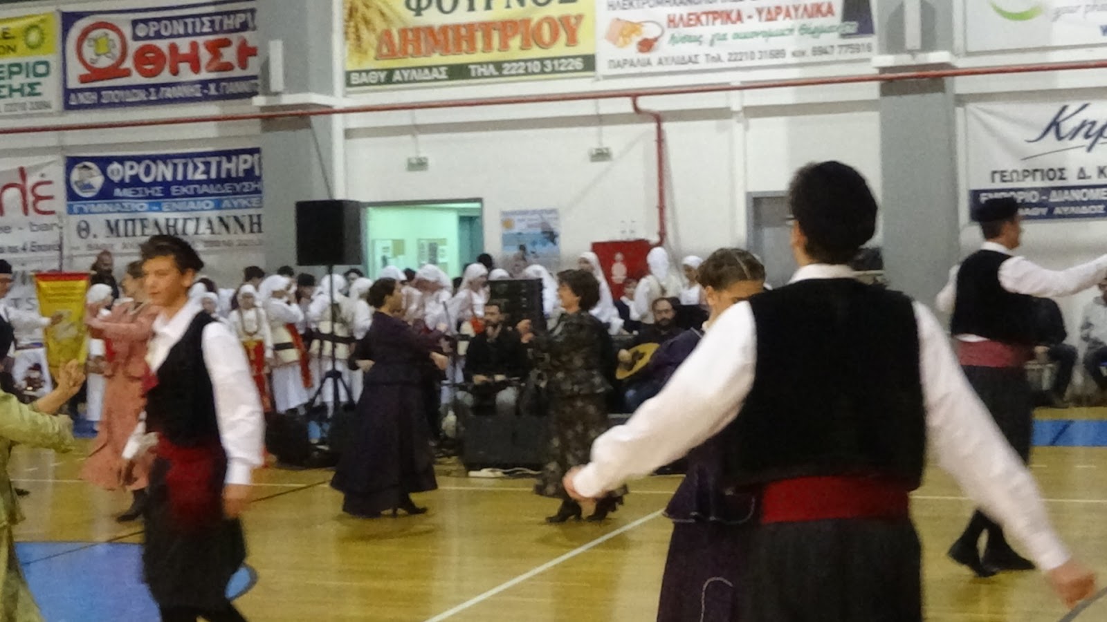 3ο ΧΡΙΣΤΟΥΓΕΝΝΙΑΤΙΚΟ ΦΕΣΤΙΒΑΛ ΠΑΡΑΔΟΣΙΑΚΩΝ ΧΟΡΩΝ ΣΤΟ ΒΑΘΥ ΑΥΛΙΔΑΣ ...