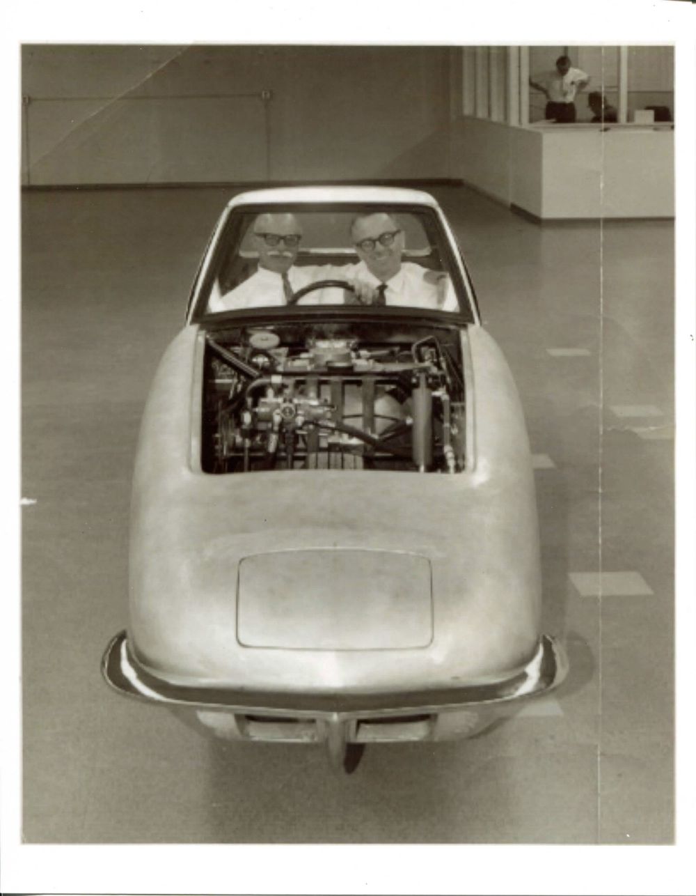 Historical Photos of the Bizarre Two-Wheeled, Self-Balancing 1967 Gyro ...